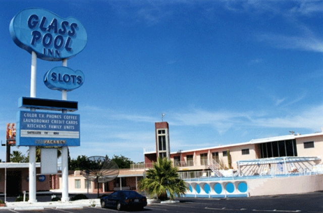 What's the Story Behind the Glass Pool Motel? | Las Vegas Advisor
